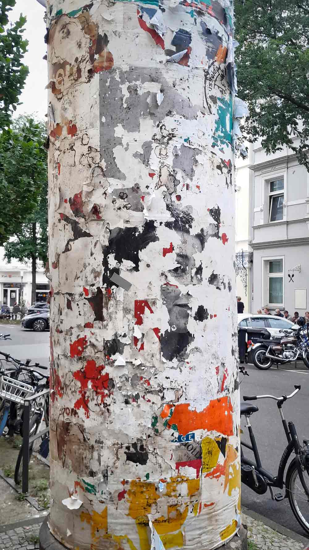 mindwork-martin-blum-advertising-column-art-01 – MIND.WORK®